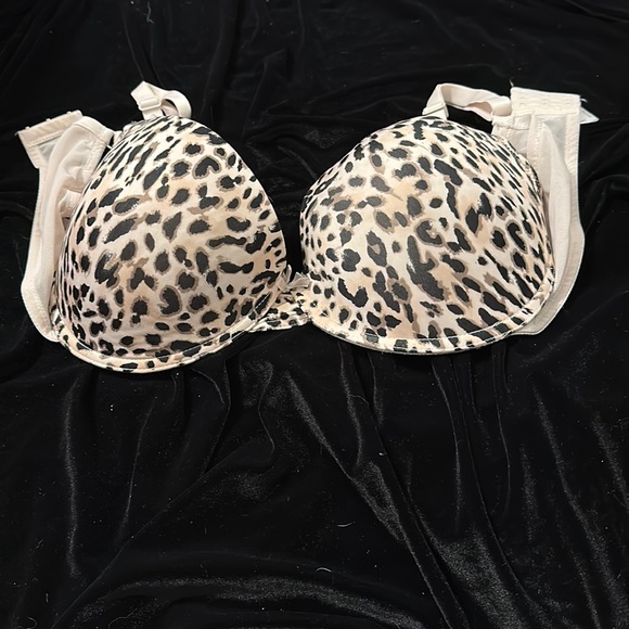 Delta Burke | Intimates & Sleepwear | Delta Burke Leopard Skin Bra ...